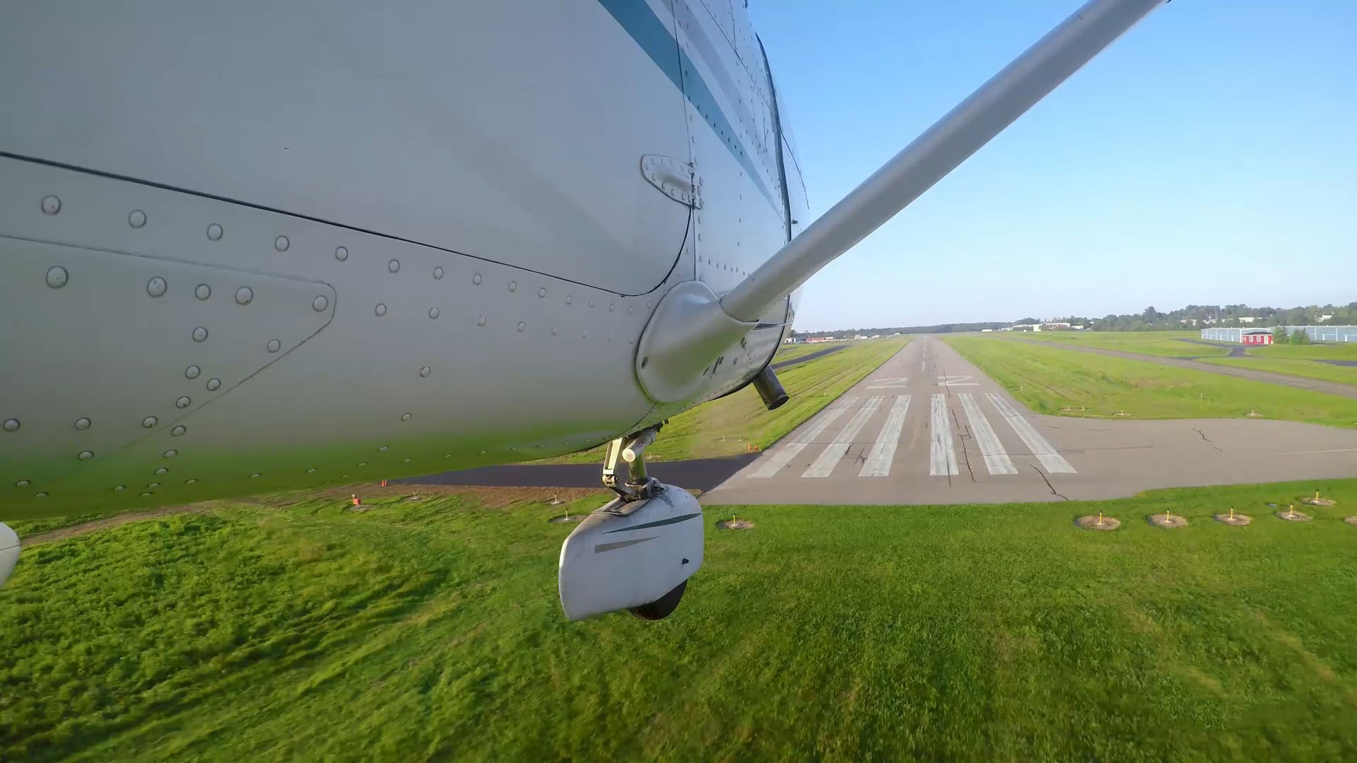 Ask a CFI - When should I begin reducing my airspeed while on approach?