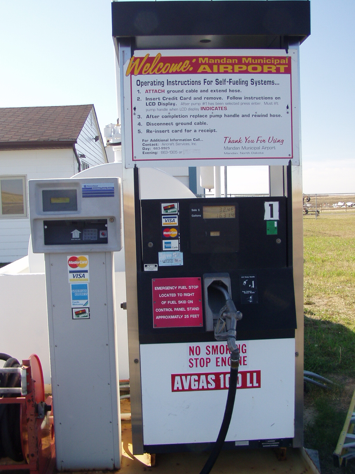 How to use self-serve fuel pumps at the airport : Flight Training Central