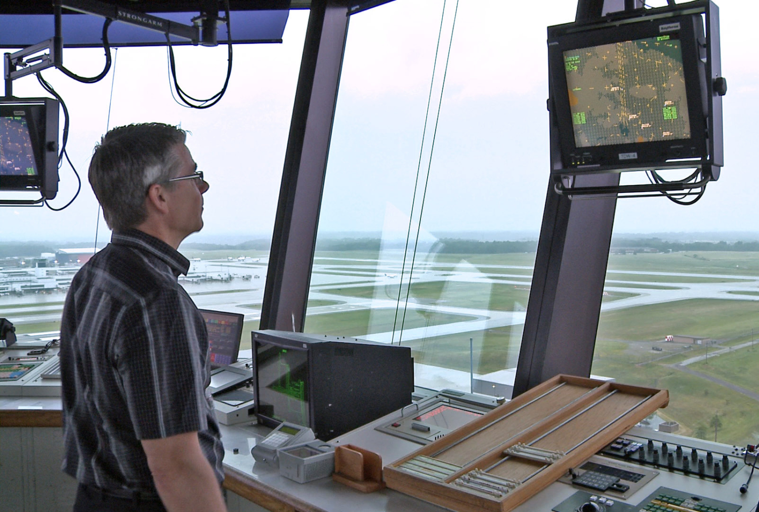TRACON Directory : Flight Training Central